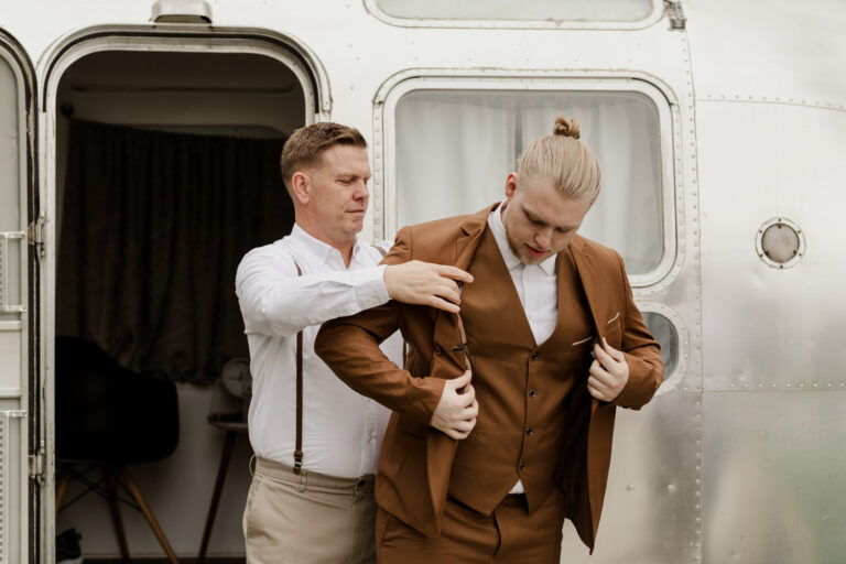 Barn South Wedding Venue Guide - Saturday Sun